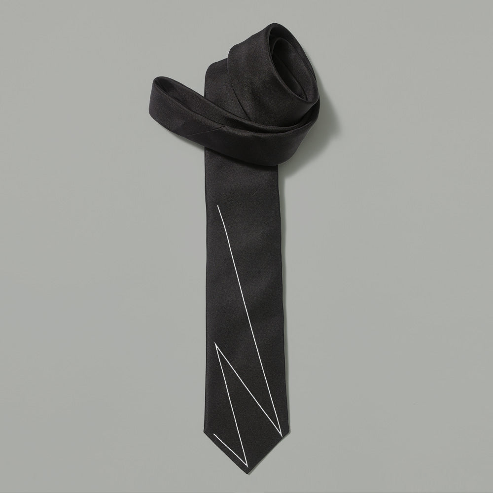 Whitney Responsive W Tie